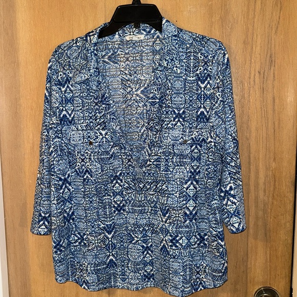 Emily Daniels | Tops | Emily Daniels Print Top | Poshmark